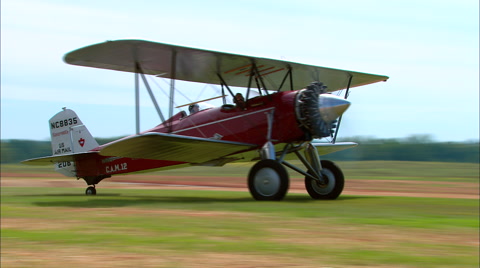 Stearman C3B Take Off MCU [139316742]の動画素材 - アフロ